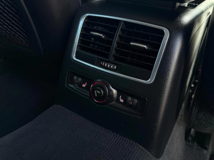 Pelēks Audi A6 2008 Rīga, ar dzinēja tilpumu 3.00 L un nobraukumu 227 tūkst. km par 5390 €, foto 12 vietnē AUTOMOTO.COM.LV