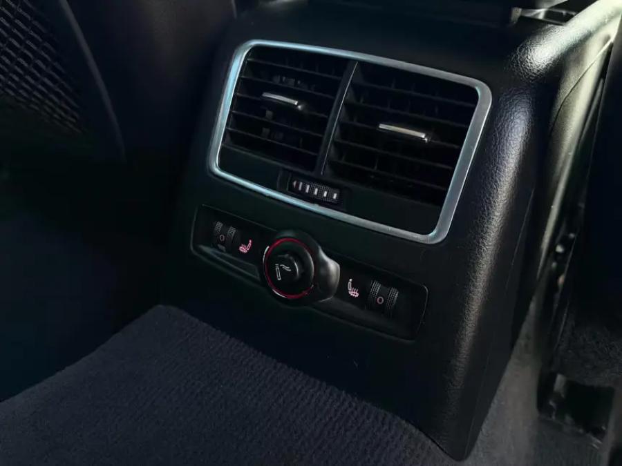 Pelēks Audi A6 2008 Jelgava, ar dzinēja tilpumu 3.00 L un nobraukumu 227 tūkst. km par 4890 €, foto 12 vietnē AUTOMOTO.COM.LV