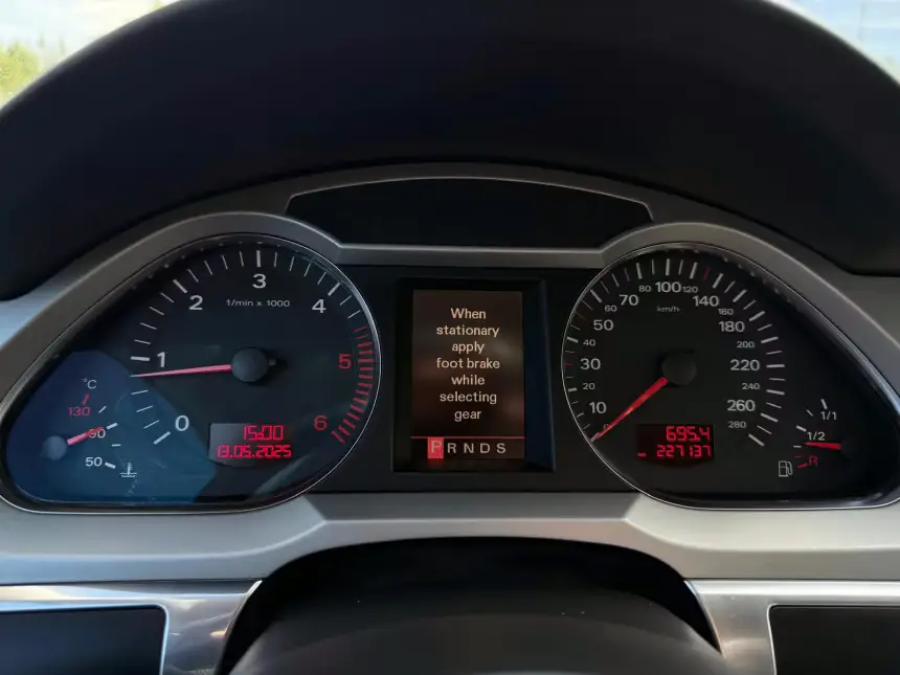 Pelēks Audi A6 2008 Jelgava, ar dzinēja tilpumu 3.00 L un nobraukumu 227 tūkst. km par 4890 €, foto 20 vietnē AUTOMOTO.COM.LV