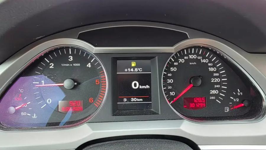 Pelēks Audi A6 2008 Jelgava, ar dzinēja tilpumu 2.00 L un nobraukumu 300 tūkst. km par 2800 €, foto 21 vietnē AUTOMOTO.COM.LV