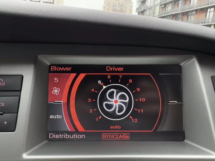 Grey Audi A6 2008 in Riga, with an engine capacity of 3.00 L and mileage of 372 thousand km for 4290 €, photo 18 on AUTOMOTO.COM.LV