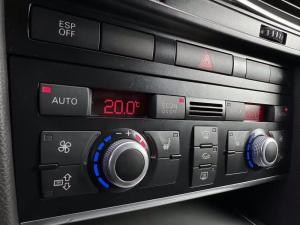 Pelēks Audi A6 2008 Rīga, ar dzinēja tilpumu 3.00 L un nobraukumu 319 tūkst. km par 4490 €, foto 23 vietnē AUTOMOTO.COM.LV