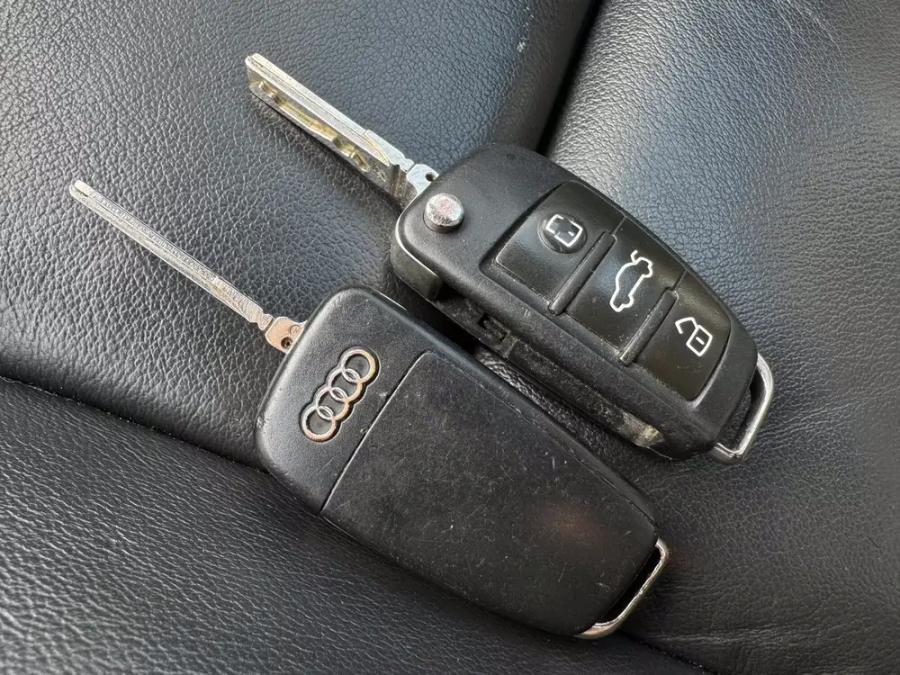 Pelēks Audi A6 2008 Rīga, ar dzinēja tilpumu 3.00 L un nobraukumu 319 tūkst. km par 4490 €, foto 30 vietnē AUTOMOTO.COM.LV