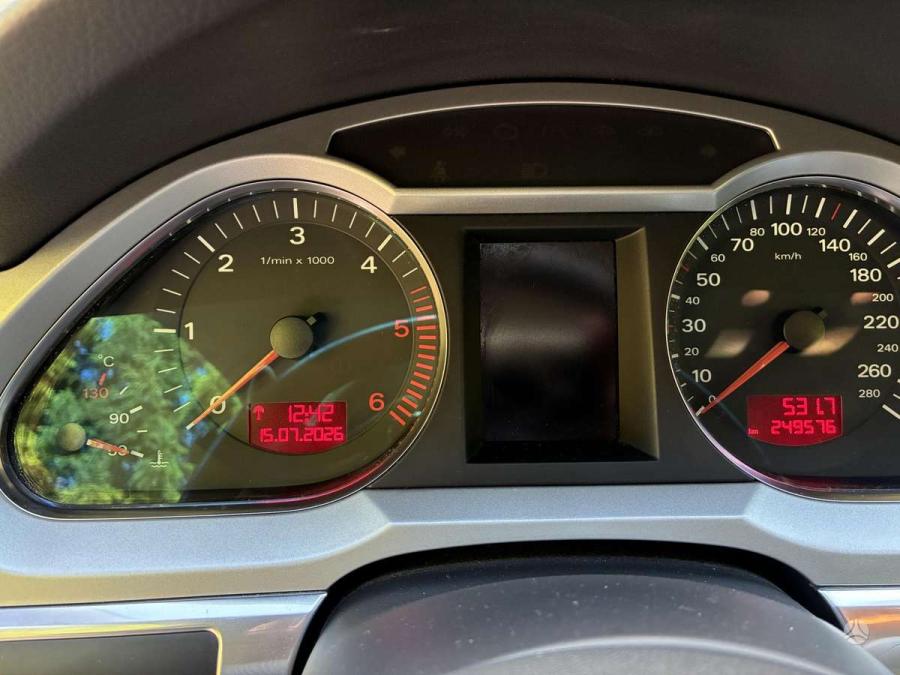 Grey Audi A6 2008 in Birzai, with an engine capacity of 1.97 L and mileage of 250 thousand km for 4600 €, photo 7 on AUTOMOTO.COM.LV