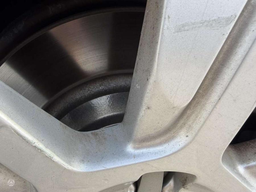 Grey Audi A6 2008 in Alytus, with an engine capacity of 4.20 L and mileage of 170 thousand km for 5650 €, photo 9 on AUTOMOTO.COM.LV