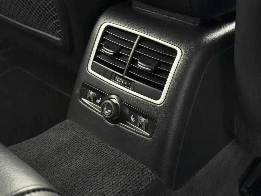 Grey Audi A6 2009 in Rezekne, with an engine capacity of 2.00 L and mileage of 272 thousand km for 4990 €, photo 15 on AUTOMOTO.COM.LV