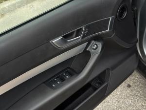 Pelēks Audi A6 2009 Rīga, ar dzinēja tilpumu 2.00 L un nobraukumu 217 tūkst. km par 5390 €, foto 13 vietnē AUTOMOTO.COM.LV