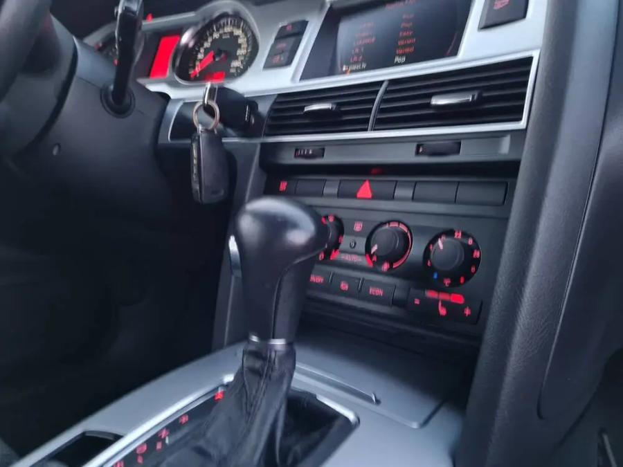 Grey Audi A6 2009 in Ogre, with an engine capacity of 2.00 L and mileage of 271 thousand km for 6550 €, photo 28 on AUTOMOTO.COM.LV