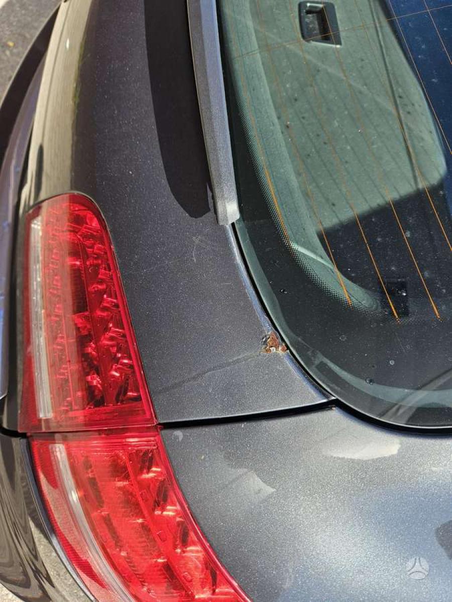 Pelēks Audi A6 2009 Jonava, ar dzinēja tilpumu 1.97 L un nobraukumu 243 tūkst. km par 5000 €, foto 12 vietnē AUTOMOTO.COM.LV