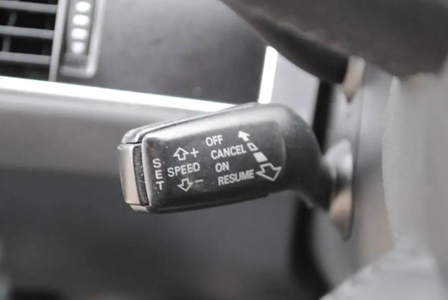 Pelēks Audi A6 2010 Rīga, ar dzinēja tilpumu 2.00 L un nobraukumu 287 tūkst. km par 6990 €, foto 21 vietnē AUTOMOTO.COM.LV