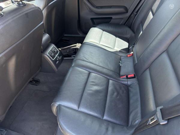 Grey Audi A6 2010 in Taurage, with an engine capacity of 1.97 L and mileage of 313 thousand km for 4300 €, photo 9 on AUTOMOTO.COM.LV