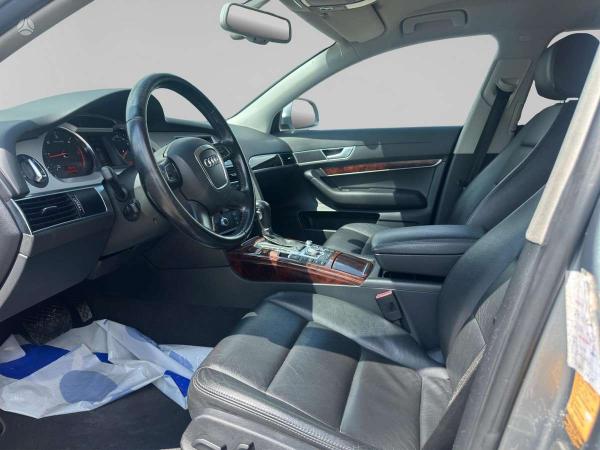 Grey Audi A6 2010 in Kaunas, with an engine capacity of 2.70 L and mileage of 303 thousand km for 5990 €, photo 9 on AUTOMOTO.COM.LV