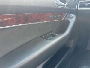 Grey Audi A6 2010 in Kaunas, with an engine capacity of 2.70 L and mileage of 303 thousand km for 5990 €, photo 12 on AUTOMOTO.COM.LV