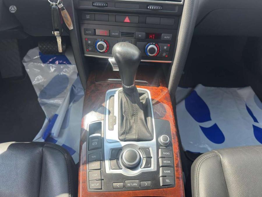 Grey Audi A6 2010 in Kaunas, with an engine capacity of 2.70 L and mileage of 303 thousand km for 5990 €, photo 15 on AUTOMOTO.COM.LV