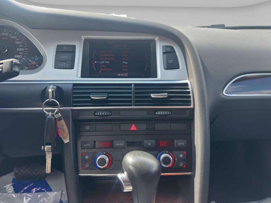 Grey Audi A6 2010 in Kaunas, with an engine capacity of 2.70 L and mileage of 303 thousand km for 5990 €, photo 16 on AUTOMOTO.COM.LV