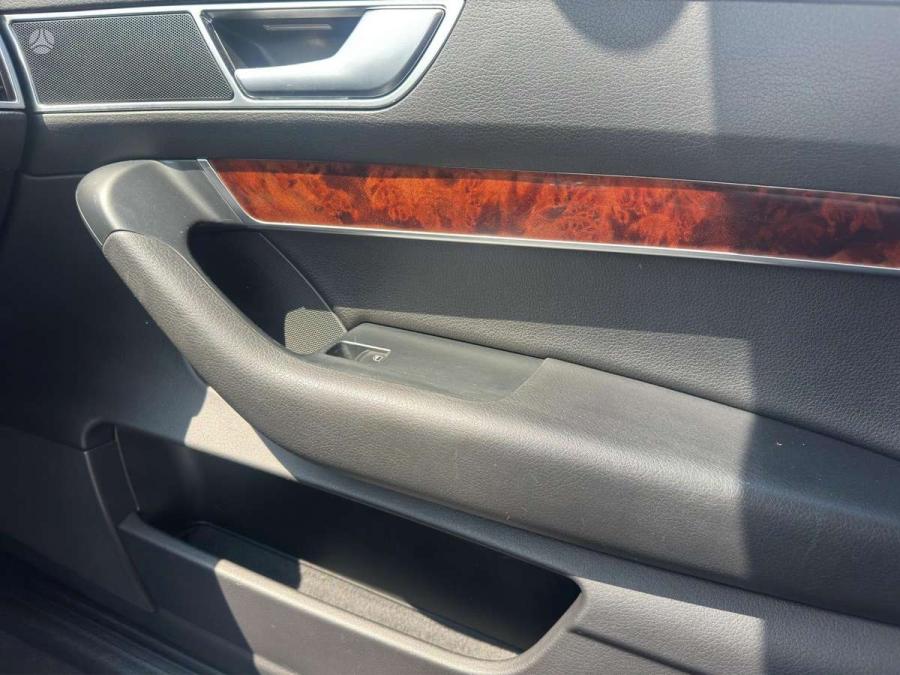 Grey Audi A6 2010 in Kaunas, with an engine capacity of 2.70 L and mileage of 303 thousand km for 5990 €, photo 17 on AUTOMOTO.COM.LV