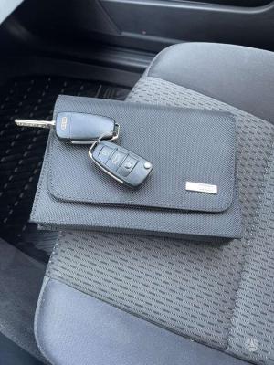 Pelēks Audi A6 2010 Kauņa, ar dzinēja tilpumu 1.97 L un nobraukumu 313 tūkst. km par 3900 €, foto 23 vietnē AUTOMOTO.COM.LV