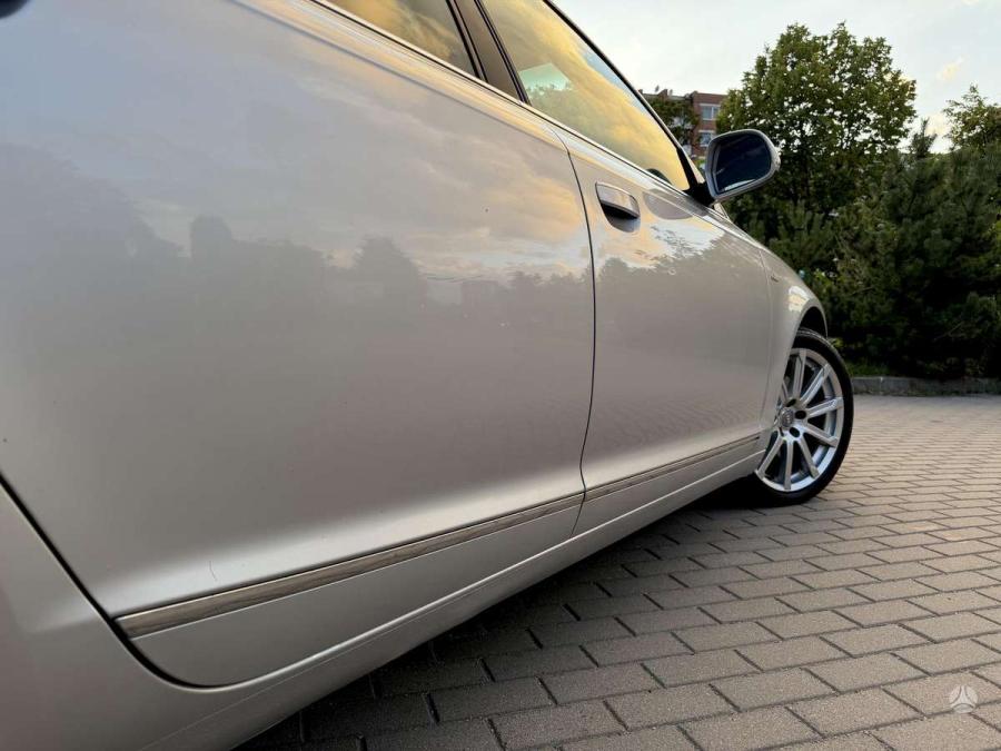 Grey Audi A6 2010 in Vilnius, with an engine capacity of 2.00 L and mileage of 295 thousand km for 5500 €, photo 9 on AUTOMOTO.COM.LV