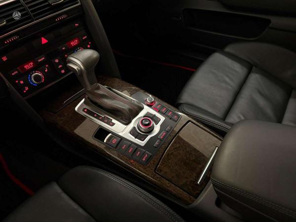 Grey Audi A6 2010 in Marijampole, with an engine capacity of 2.70 L and mileage of 339 thousand km for 4750 €, photo 4 on AUTOMOTO.COM.LV