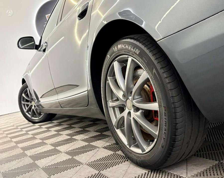 Pelēks Audi A6 2010 Marijampole, ar dzinēja tilpumu 2.70 L un nobraukumu 339 tūkst. km par 4750 €, foto 25 vietnē AUTOMOTO.COM.LV