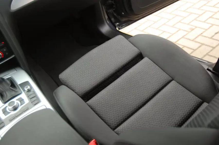 Pelēks Audi A6 2011 Jēkabpils, ar dzinēja tilpumu 2.00 L un nobraukumu 282 tūkst. km par 5300 €, foto 18 vietnē AUTOMOTO.COM.LV