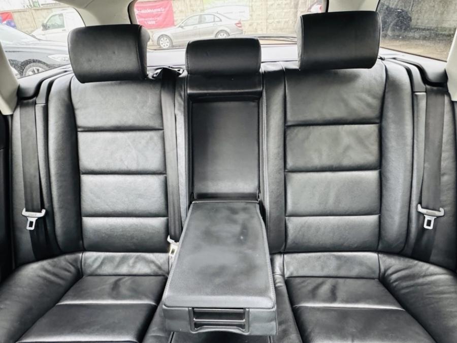 Pelēks Audi A6 2011 Rīga, ar dzinēja tilpumu 3.00 L un nobraukumu 283 tūkst. km par 6950 €, foto 26 vietnē AUTOMOTO.COM.LV