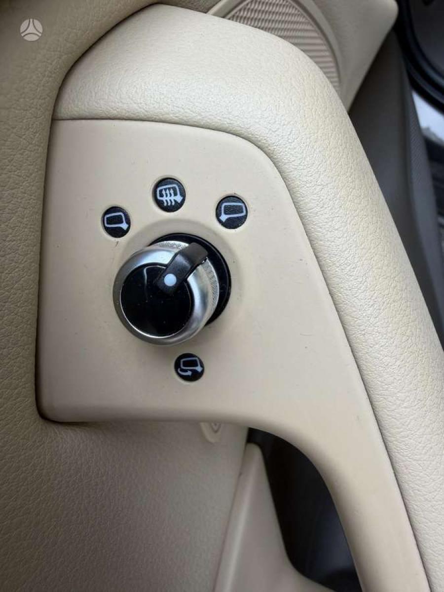 Grey Audi A6 2011 in Kaunas, with an engine capacity of 3.00 L and mileage of 247 thousand km for 9650 €, photo 34 on AUTOMOTO.COM.LV