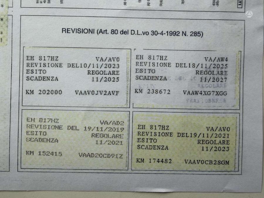 Grey Audi A6 2011 in Kaunas, with an engine capacity of 3.00 L and mileage of 247 thousand km for 9650 €, photo 51 on AUTOMOTO.COM.LV
