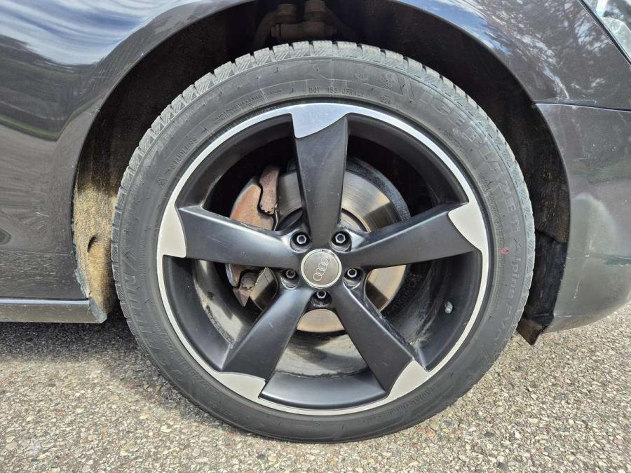 Pelēks Audi A6 2012 Viļņa, ar dzinēja tilpumu 2.97 L un nobraukumu 393 tūkst. km par 6300 €, foto 26 vietnē AUTOMOTO.COM.LV