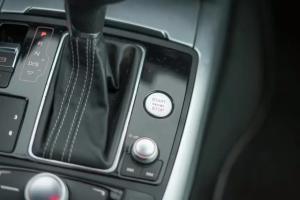 Pelēks Audi A6 2012 Liepāja, ar dzinēja tilpumu 3.00 L un nobraukumu 296 tūkst. km par 15500 €, foto 18 vietnē AUTOMOTO.COM.LV