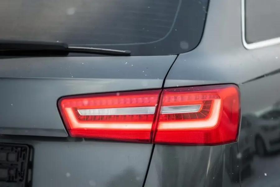 Pelēks Audi A6 2012 Liepāja, ar dzinēja tilpumu 3.00 L un nobraukumu 296 tūkst. km par 15500 €, foto 35 vietnē AUTOMOTO.COM.LV