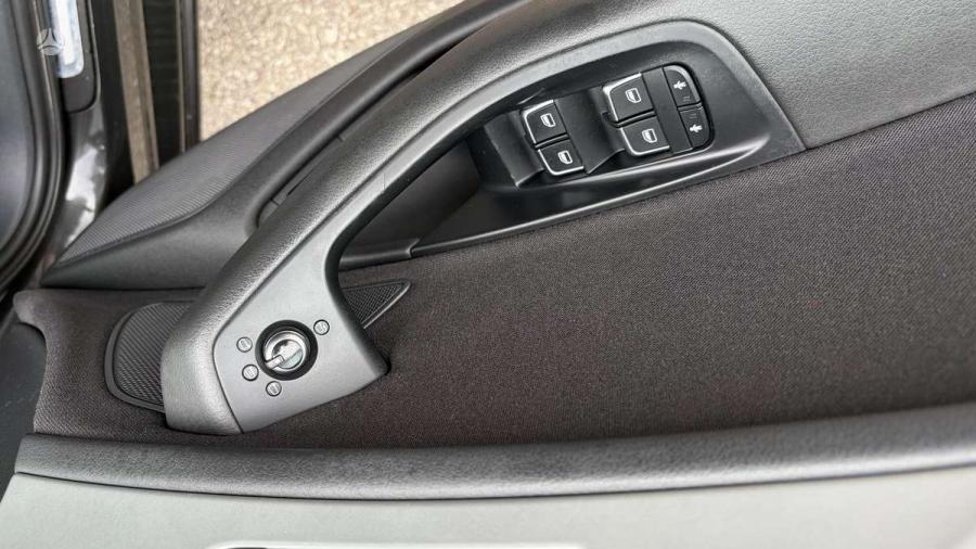 Pelēks Audi A6 2012 Marijampole, ar dzinēja tilpumu 2.97 L un nobraukumu 311 tūkst. km par 8550 €, foto 28 vietnē AUTOMOTO.COM.LV