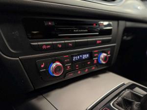 Grey Audi A6 2012 in Klaipeda, with an engine capacity of 3.00 L and mileage of 262 thousand km for 10900 €, photo 11 on AUTOMOTO.COM.LV