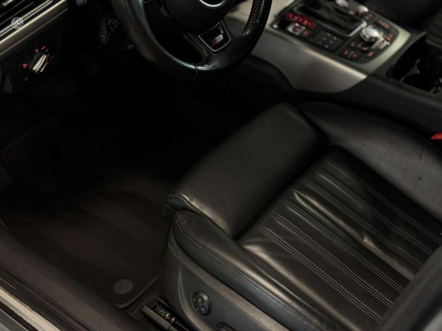 Grey Audi A6 2012 in Klaipeda, with an engine capacity of 3.00 L and mileage of 262 thousand km for 10900 €, photo 12 on AUTOMOTO.COM.LV