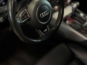 Grey Audi A6 2012 in Klaipeda, with an engine capacity of 3.00 L and mileage of 262 thousand km for 10900 €, photo 13 on AUTOMOTO.COM.LV