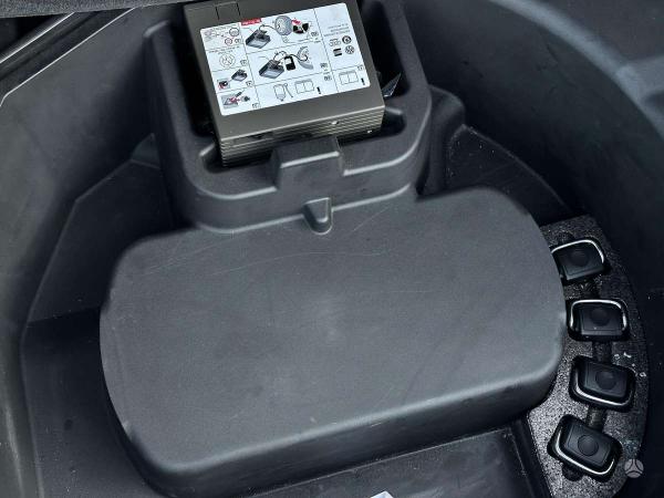 Pelēks Audi A6 2013 Viļņa, ar dzinēja tilpumu 1.97 L un nobraukumu 300 tūkst. km par 9350 €, foto 6 vietnē AUTOMOTO.COM.LV