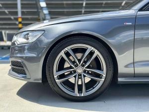 Grey Audi A6 2014 in Vilnius, with an engine capacity of 2.97 L and mileage of 255 thousand km for 10500 €, photo 5 on AUTOMOTO.COM.LV