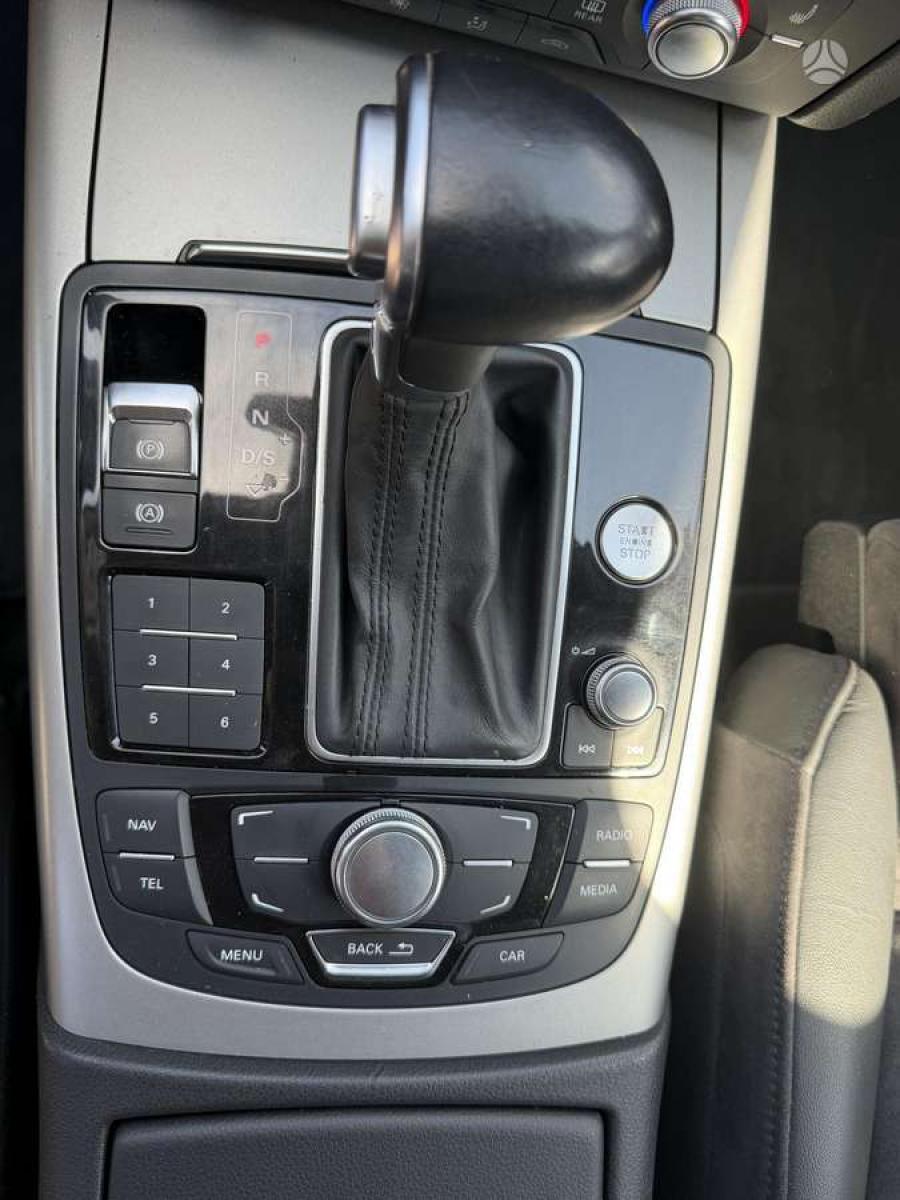 Pelēks Audi A6 2014 Kauņa, ar dzinēja tilpumu 3.00 L un nobraukumu 300 tūkst. km par 8950 €, foto 24 vietnē AUTOMOTO.COM.LV