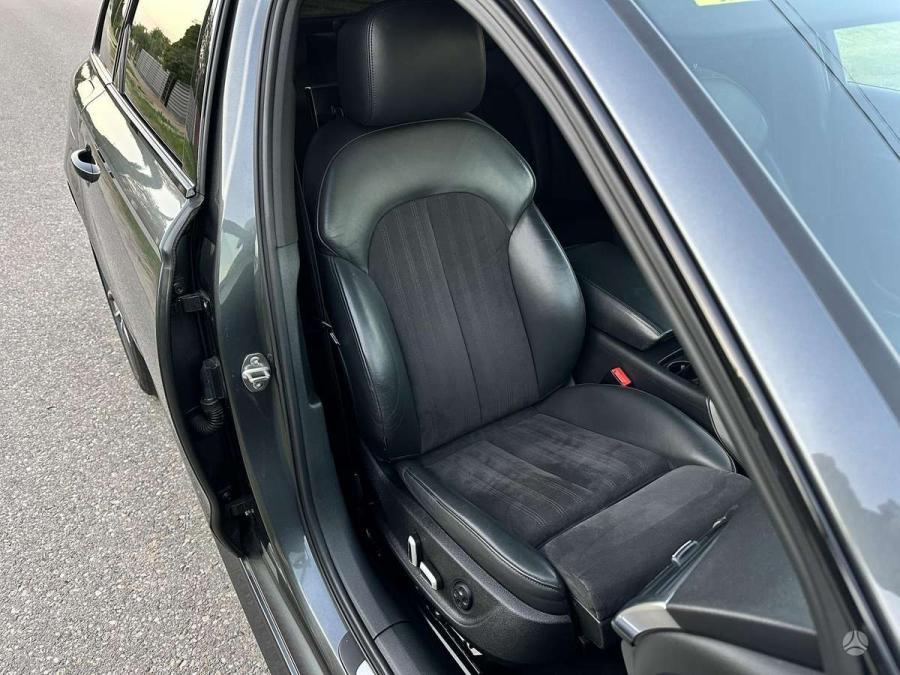 Grey Audi A6 2015 in Vilnius, with an engine capacity of 2.97 L and mileage of 215 thousand km for 18999 €, photo 21 on AUTOMOTO.COM.LV