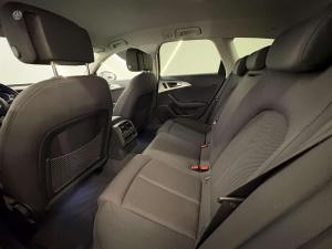 Pelēks Audi A6 2015 Marijampole, ar dzinēja tilpumu 1.97 L un nobraukumu 214 tūkst. km par 12750 €, foto 23 vietnē AUTOMOTO.COM.LV