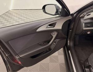 Pelēks Audi A6 2015 Marijampole, ar dzinēja tilpumu 1.97 L un nobraukumu 214 tūkst. km par 12750 €, foto 27 vietnē AUTOMOTO.COM.LV