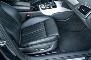 Grey Audi A6 2015 in Klaipeda, with an engine capacity of 2.97 L and mileage of 316 thousand km for 17100 €, photo 38 on AUTOMOTO.COM.LV