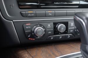 Pelēks Audi A6 2015 Rīga, ar dzinēja tilpumu 3.00 L un nobraukumu 282 tūkst. km par 12990 €, foto 24 vietnē AUTOMOTO.COM.LV