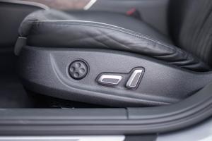 Pelēks Audi A6 2015 Rīga, ar dzinēja tilpumu 3.00 L un nobraukumu 282 tūkst. km par 12990 €, foto 31 vietnē AUTOMOTO.COM.LV