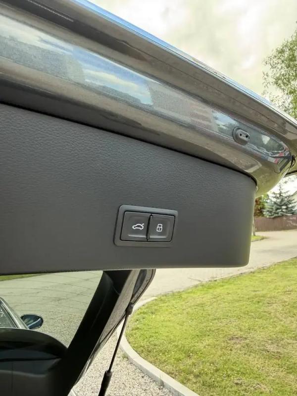 Grey Audi A6 2016 in Ventspils, with an engine capacity of 3.00 L and mileage of 225 thousand km for 16990 €, photo 10 on AUTOMOTO.COM.LV