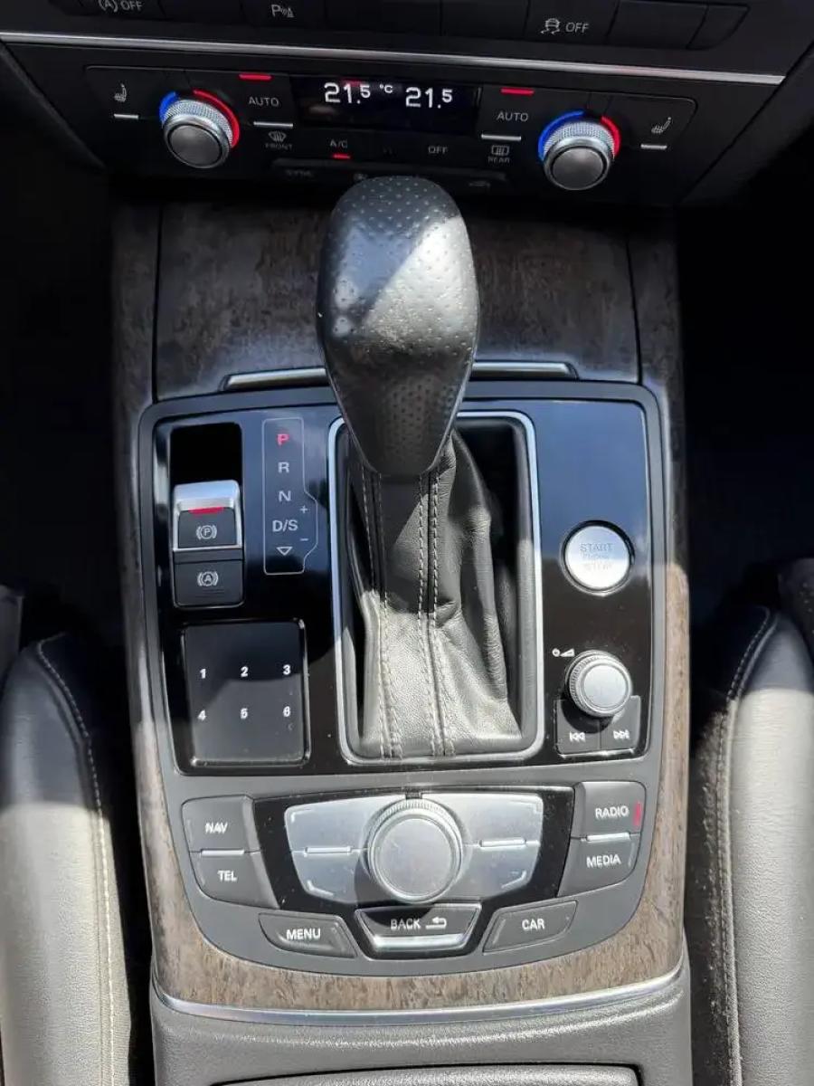 Pelēks Audi A6 2016 Ventspils, ar dzinēja tilpumu 3.00 L un nobraukumu 225 tūkst. km par 16990 €, foto 24 vietnē AUTOMOTO.COM.LV