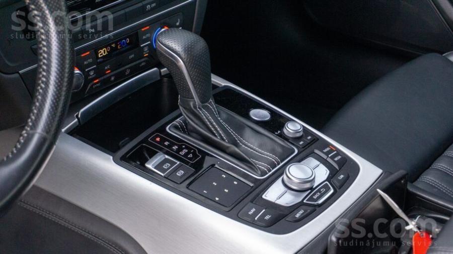 Grey Audi A6 2016 in Riga, with an engine capacity of 3.00 L and mileage of 246 thousand km for 13990 €, photo 15 on AUTOMOTO.COM.LV