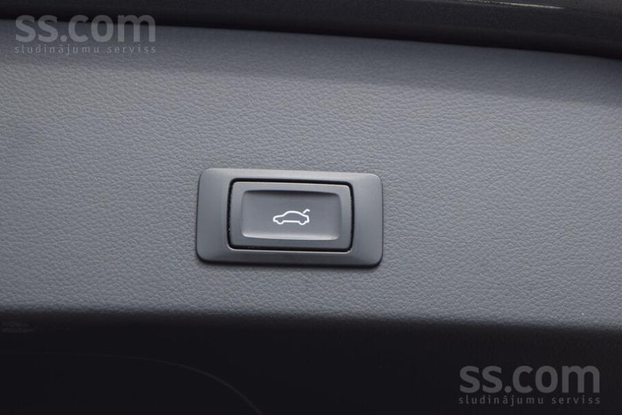 Grey Audi A6 2017 in Riga, with an engine capacity of 3.00 L and mileage of 237 thousand km for 19900 €, photo 17 on AUTOMOTO.COM.LV