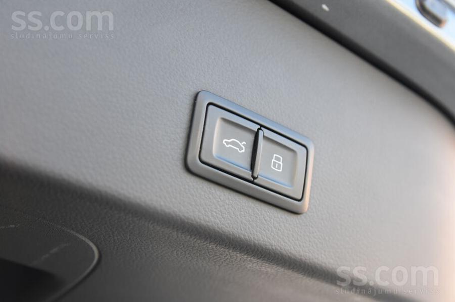 Grey Audi A6 2017 in Riga, with an engine capacity of 3.00 L and mileage of 248 thousand km for 16450 €, photo 15 on AUTOMOTO.COM.LV