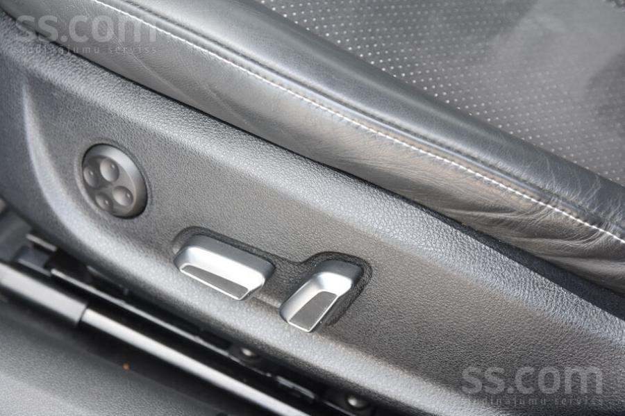 Grey Audi A6 2017 in Riga, with an engine capacity of 3.00 L and mileage of 248 thousand km for 16450 €, photo 20 on AUTOMOTO.COM.LV